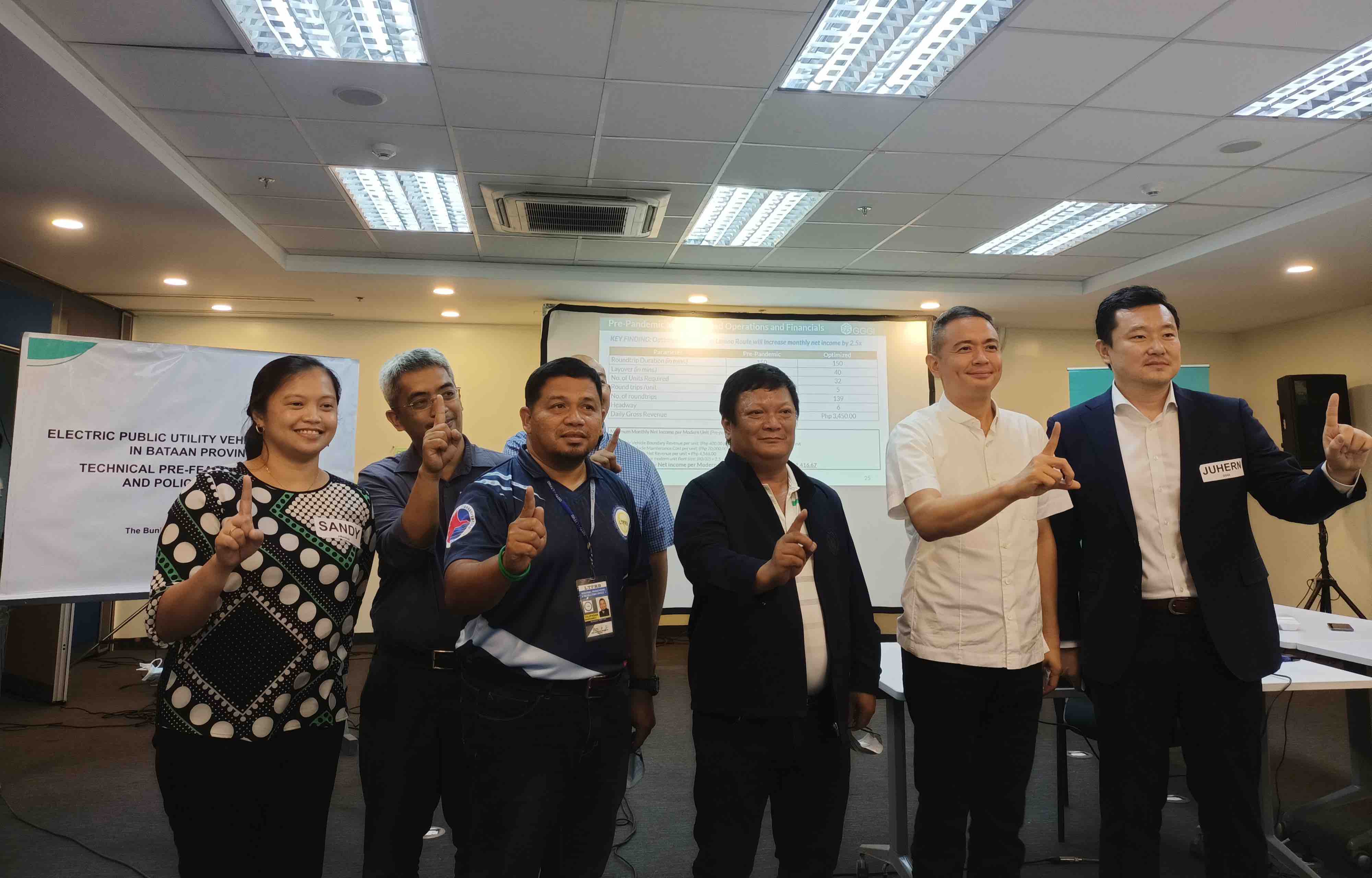 PIA - Bataan eyes PUV modernization PIA - Bataan eyes PUV modernization