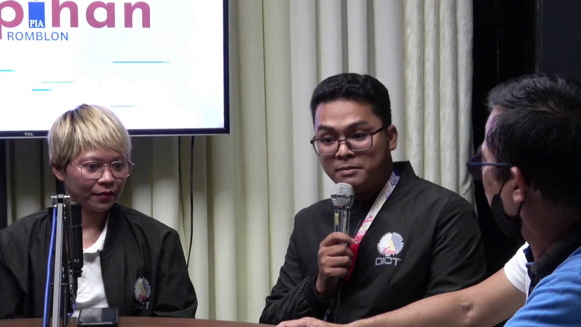 DICT Romblon, hinikayat ang publiko na mag-ingat sa online scams ... DICT Romblon, hinikayat ang publiko na mag-ingat sa online scams ...